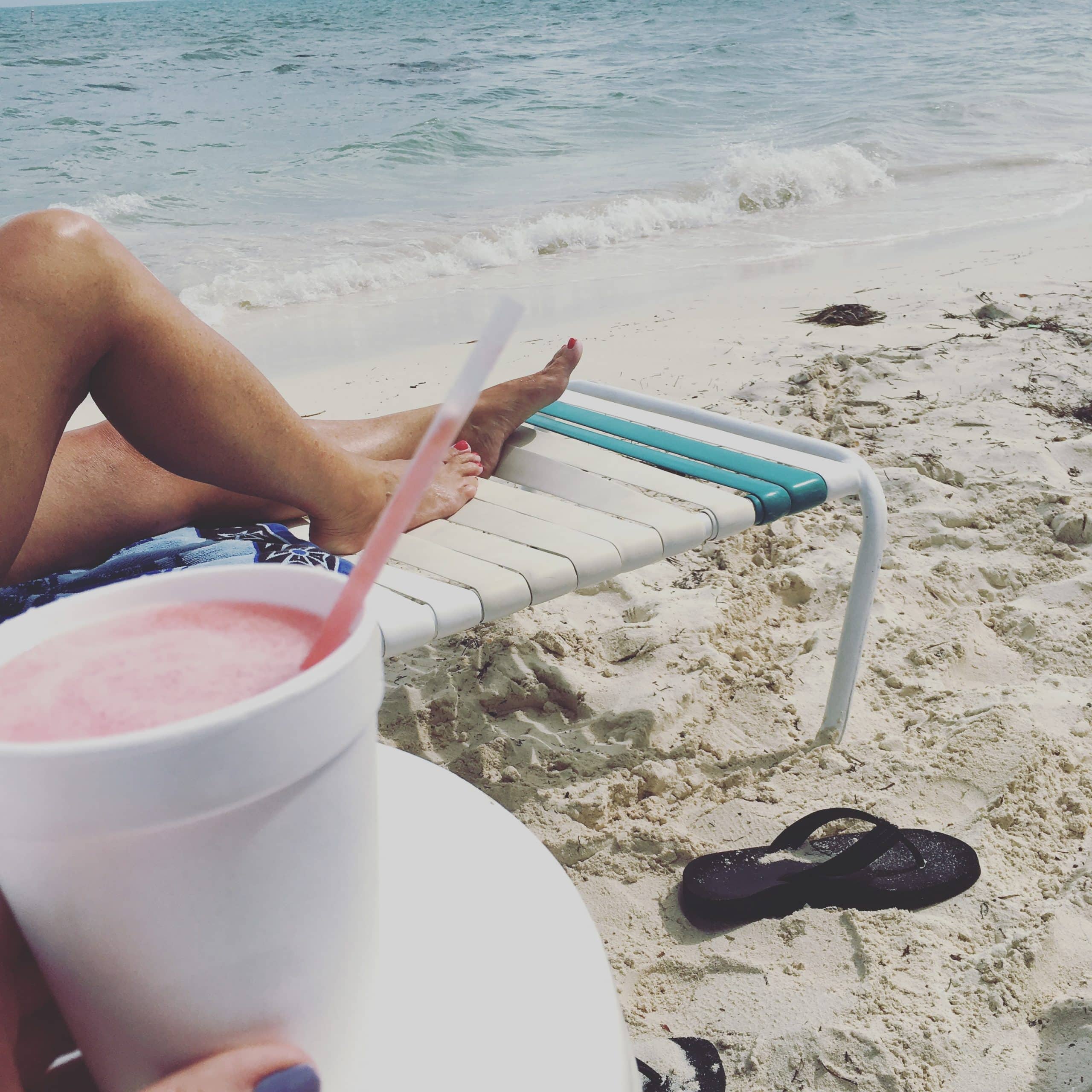 How to Pack For The Ultimate Girl's Week: Free Printable!